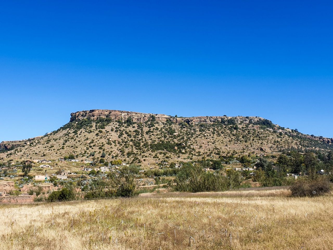 LESOTHO: Thaba Bosiu, the most important mountain of the country ...